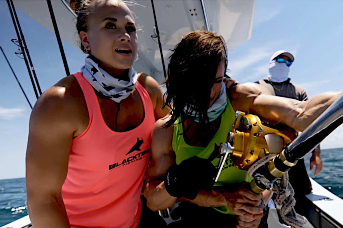 3 of the Strongest Women in the World Take on Goliath Groupers ...