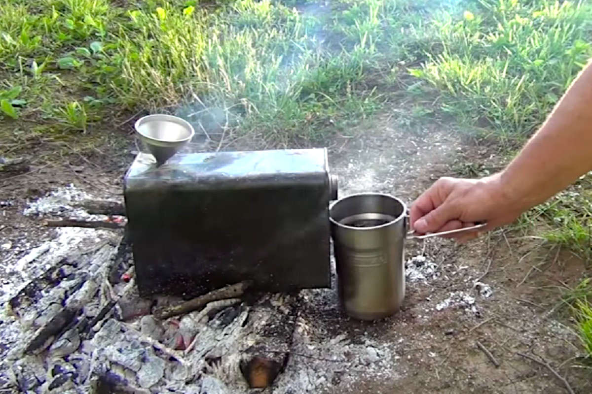 Hobo Water Heater is a Simple and Incredibly Effective Camping Hack ...